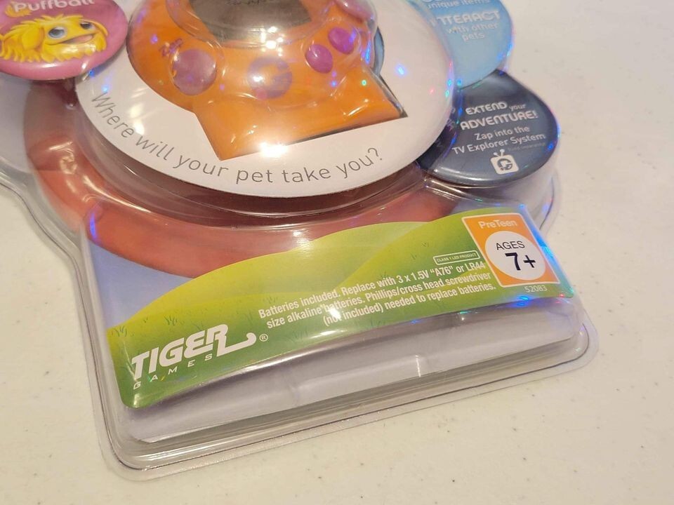 Giga+Pets+Puffball+Tiger+Games+Hasbro+Handheld+2006 for sale online | eBay