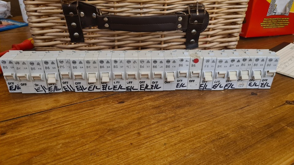 WYLEX PLUG IN MCB 6/16AMP TYPE B PUSH IN WITHOUT BASE SHIELD | eBay UK