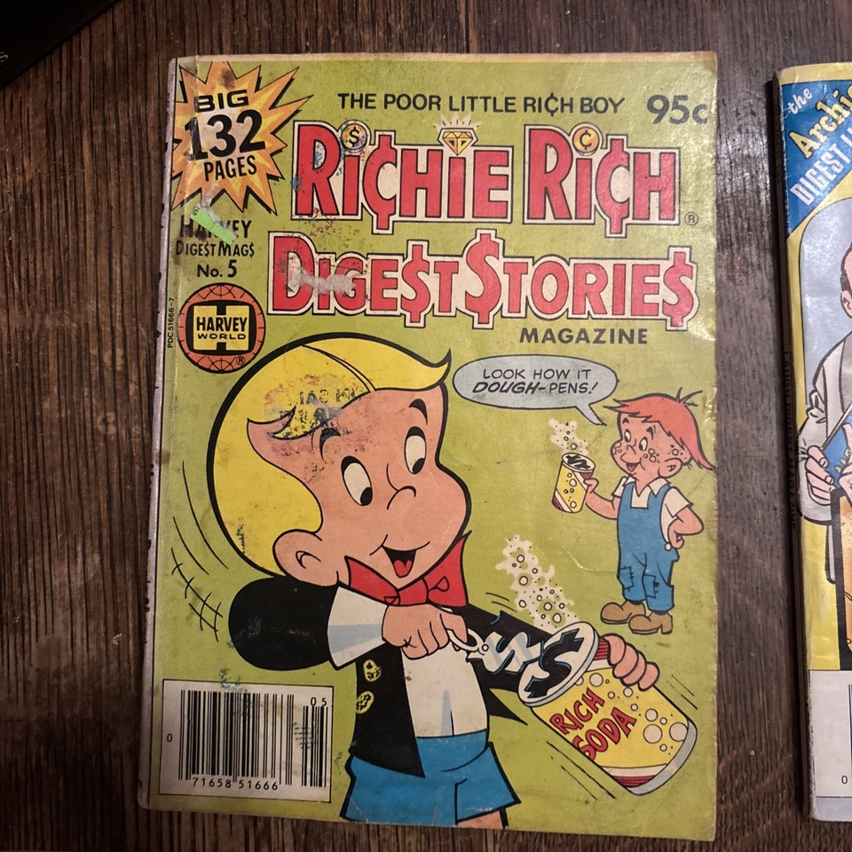 Five Vintage Comic Books, Richie Rich, Heathcliff, and Laugh Digest Mag ...