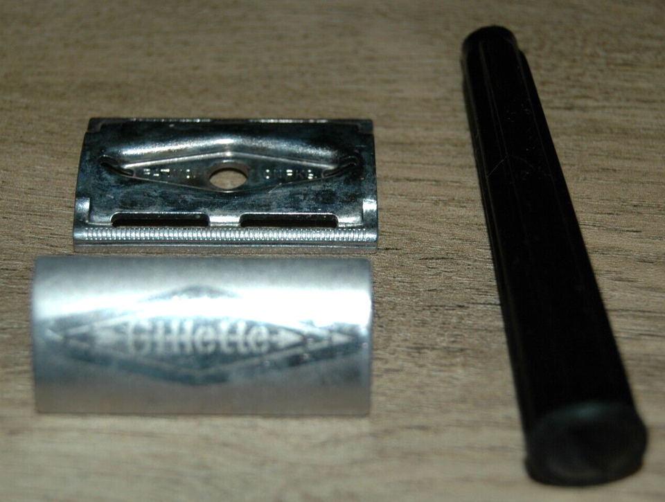 Vintage Gillette 3 piece double edge razor. silver metal head, black ...