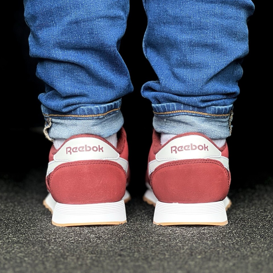 Reebok Classic Nylon Men’s Sneaker Running Shoe Maroon Athletic ...