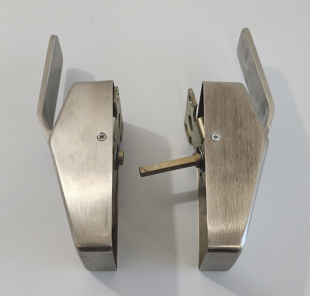 *NEW* Glynn-Johnson HL6-2-AS Push Pull Non-Handed Latch HL.10428 ...