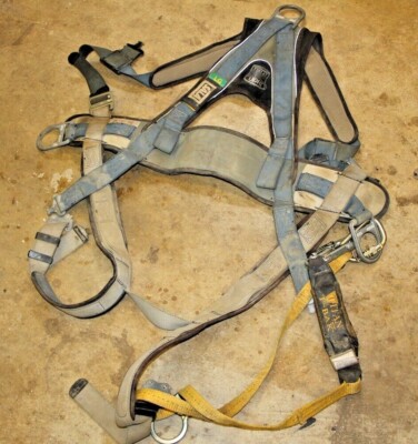 Safety Harnesses - Miller Titan Safety Harness