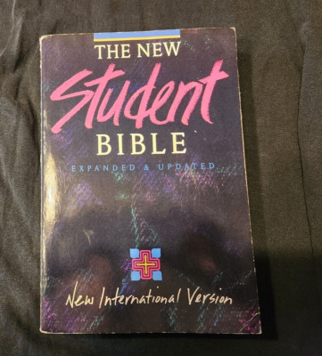 THE NEW STUDENT BIBLE - NEW INTERNATIONAL VERSION w/notes and ...