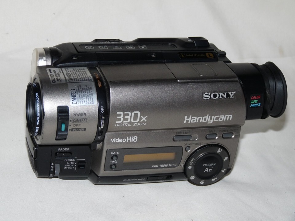 Sony CCD-TR516 HI8 8mm Video8 camera Camcorder VCR Player Video ...