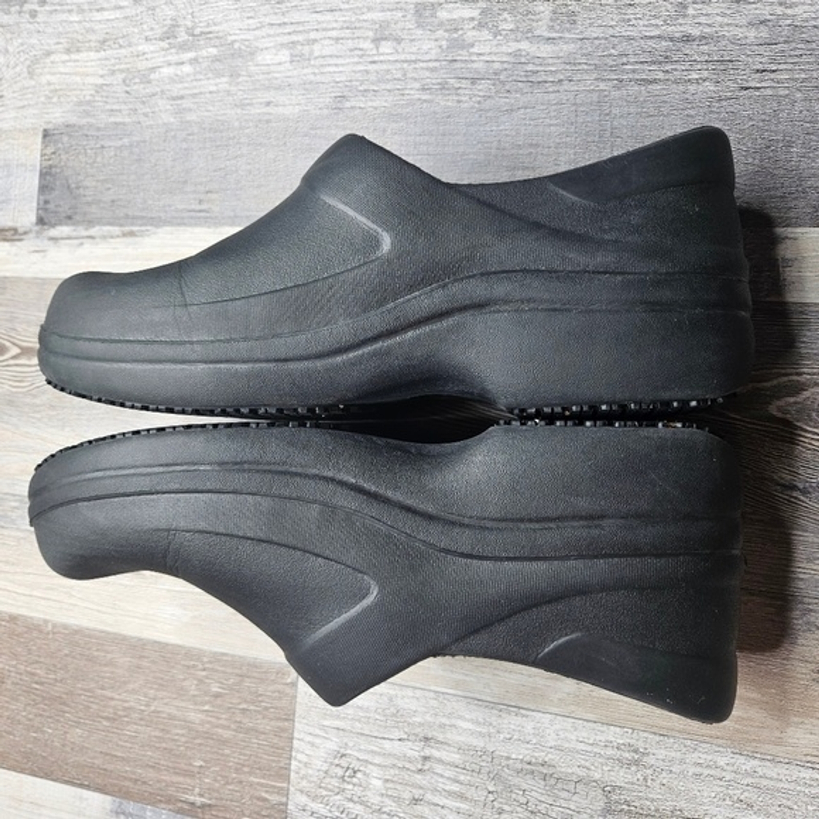 Crocs Non-Slip Clogs Black Women's 10 | eBay Australia