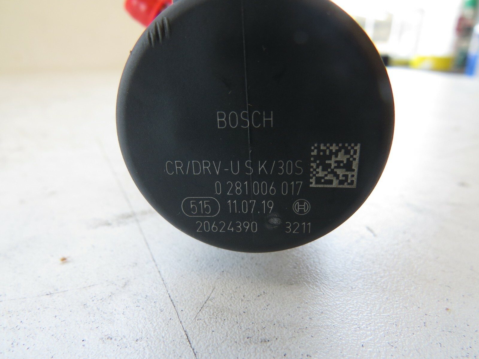 Land Rover Range Rover 2015-2021 OEM Fuel Rail Left (Driver Side ...