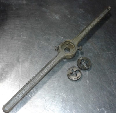 Vintage WELLS TOOL COMPANY Manual Pipe Threader with 1/2", 5/8" dies ...