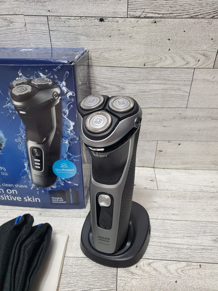 Philips Norelco Shaver 3900, Rechargeable Wet & Dry Electric Shaver for ...