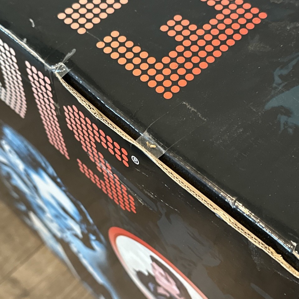 WowWee Alive ELVIS Presley Robot Singing Talking Animatronic NIB w ...