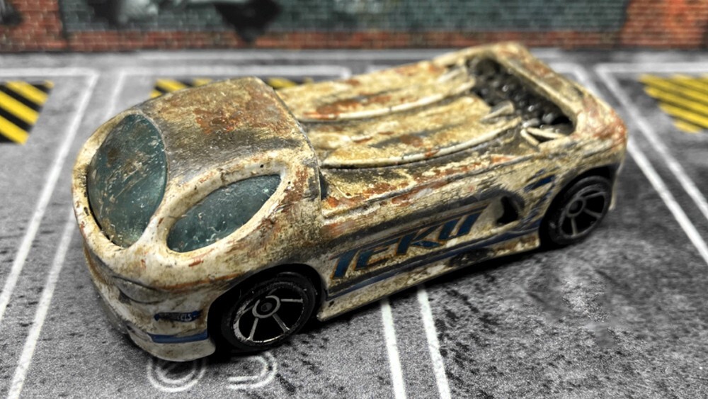 CUSTOM Deora II Teku • Weathered Rusty Barn Find • Hot Wheels ...