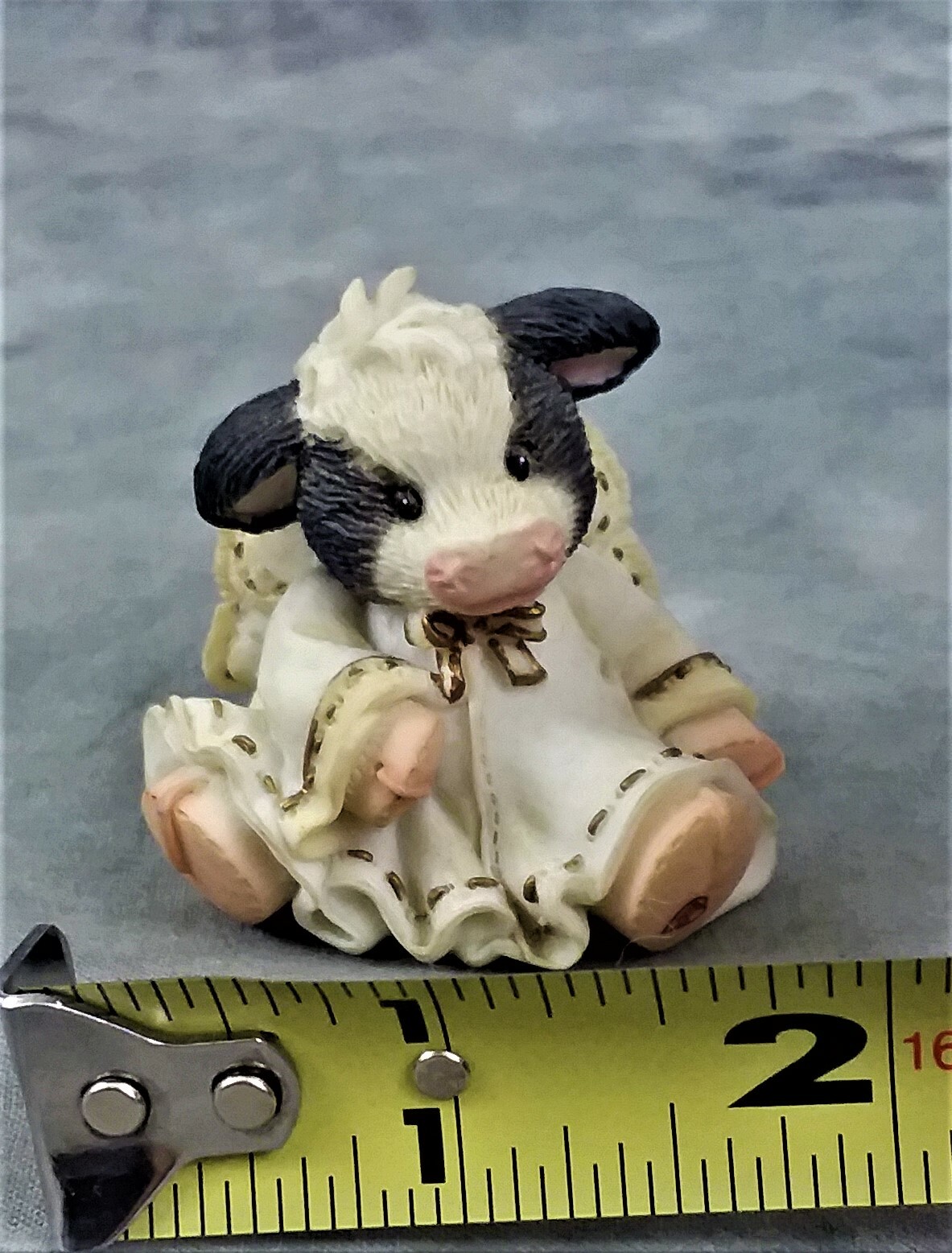 VTG 1998 ENESCO MARY'S MOO MOOS "MOO ARE MY LITTLE ANGEL" FIGURINE # ...
