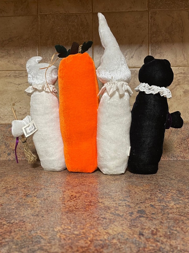 HALLOWEEN TRICK OR TREAT PLUSH GHOST CAT FIGURINE | eBay