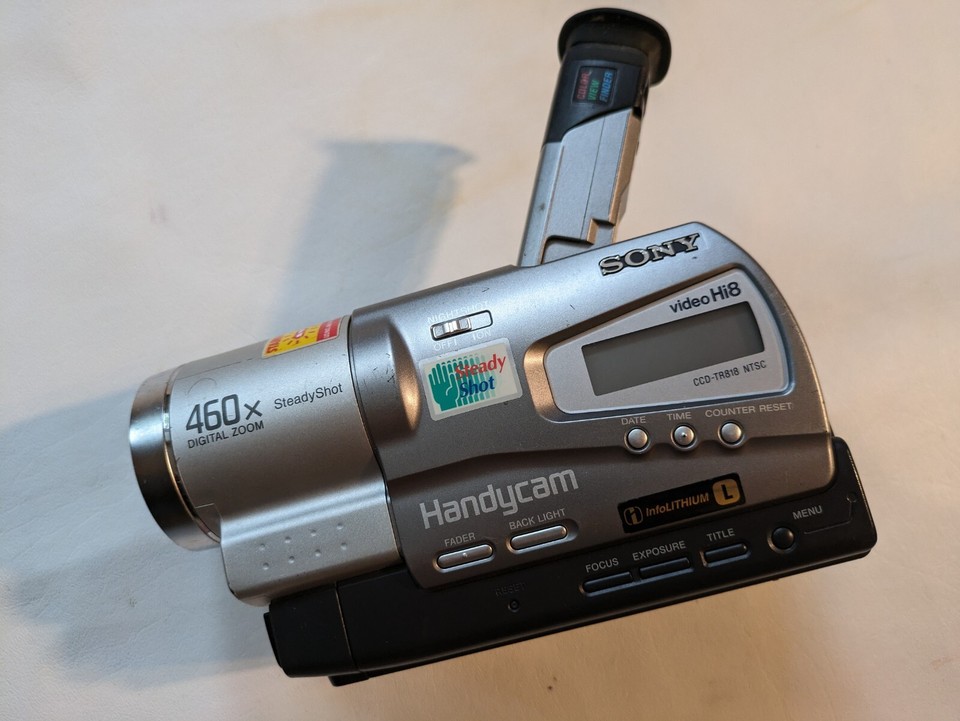 Sony Handycam Video Hi8 Recorder Cassette Videotapes Transfer CCD-TR818 ...