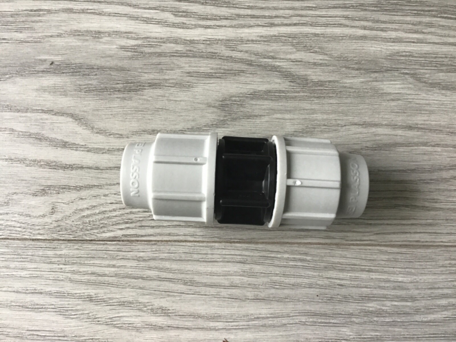 20mm MDPE Plastic Compression Fitting Water Pipe WRAS Approved complete ...