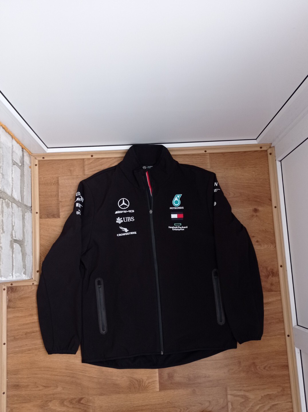 Mercedes AMG Petronas F1 Men's Team Softshell Jacket … - Gem