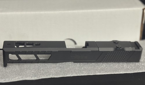 TRYBE DEFENSE Glock 17 gen 4 cut slide Older Vortex venom cut (Docter ...
