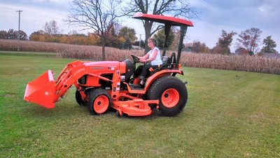 Tractors - Kubota Tractor 4X4