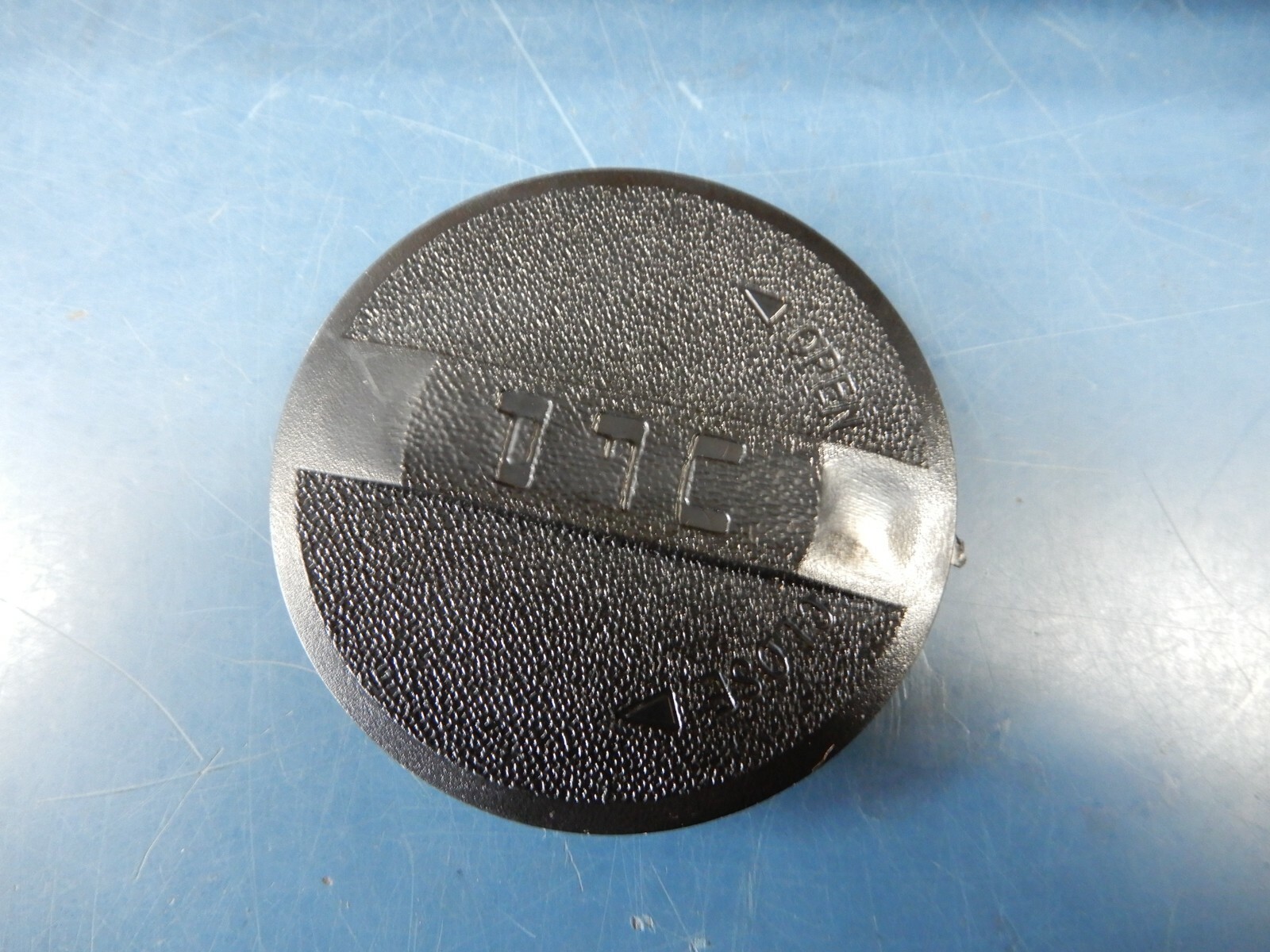 Skeeter Boats trailer brake fluid reservoir cover cap outer 61060014 | eBay