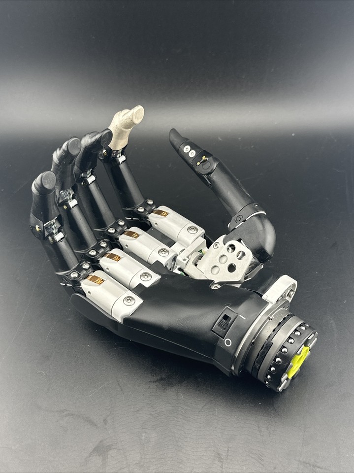 I-limb Ilimb Ultra Right prosthetic hand. Myoelectric Hand. Touch ...