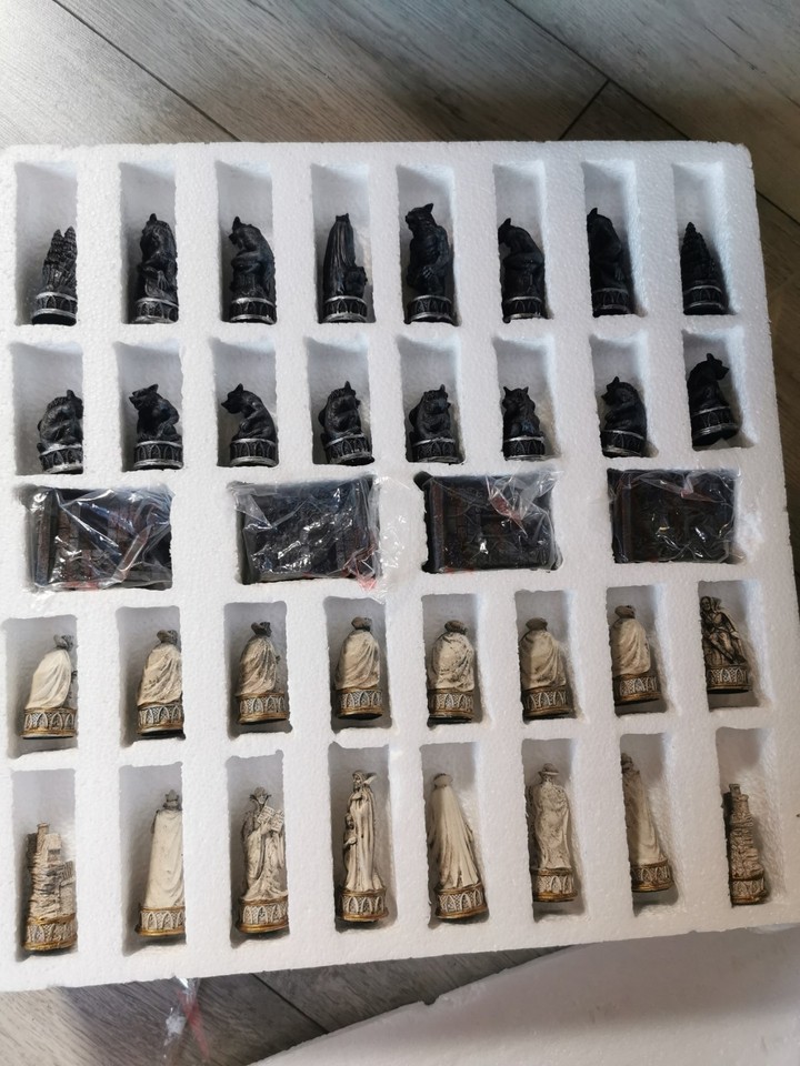 Chess Game - Werewolves vs. Vampires | Fantasy Gothic Decorations | eBay