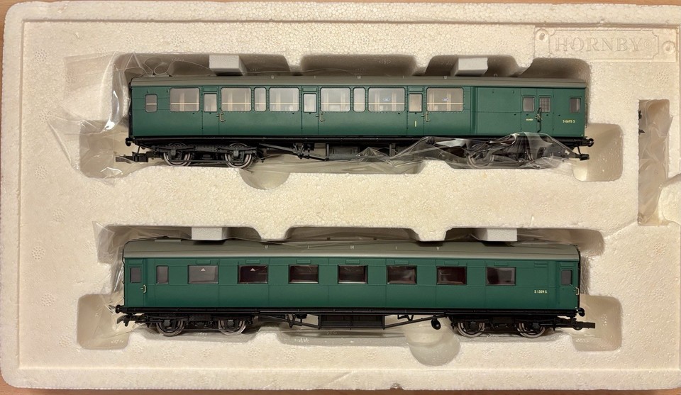 HORNBY OO GAUGE R4534A BR MAUNSELL GREEN PULL-PUSH TWO COACH PACK set ...