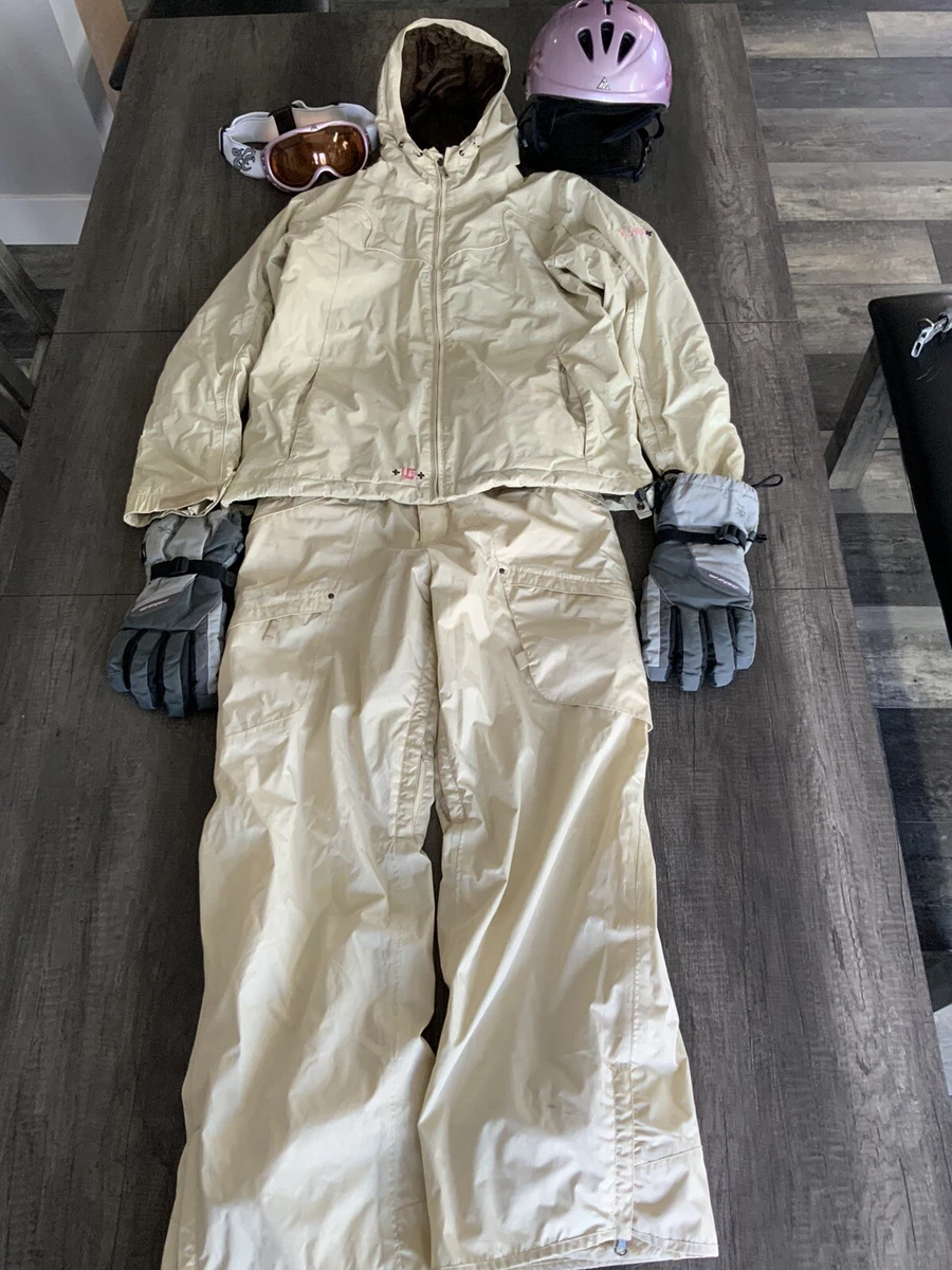 Womens Snowboarding Outfit