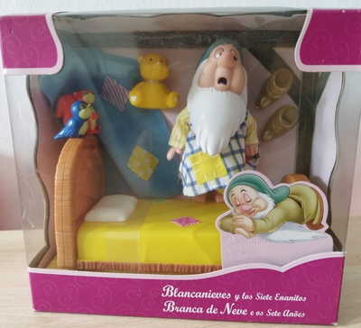 Les Sept Nains Endormis Blanche Neige Et Les Sept Nains