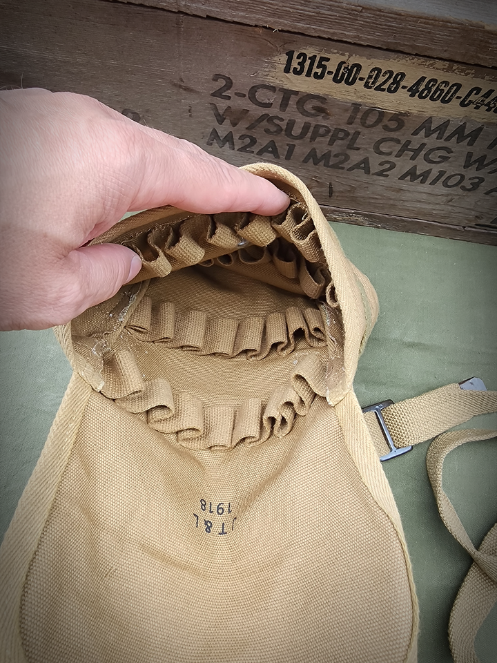 US WW1 Canvas Shotgun Shell Ammunition Pouch Marked JT&L 1918 Holds 32 ...