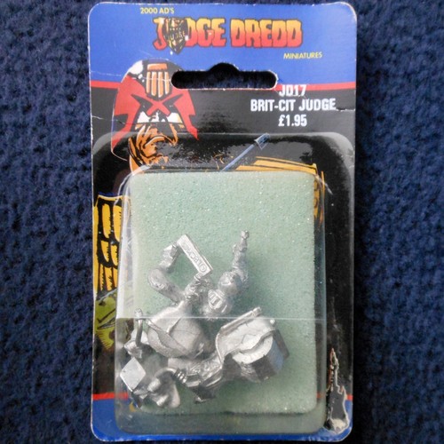 1985 Judge Dredd JD17 Brit Cit Judge on Lawmaster Games Workshop 2000 ...