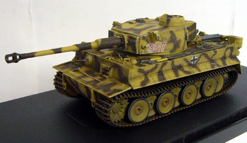 Dragon Armor 60107 Tiger I w/Zimmerit, s.Pz.Abt.502, Kurland 1944, 1/72 ...