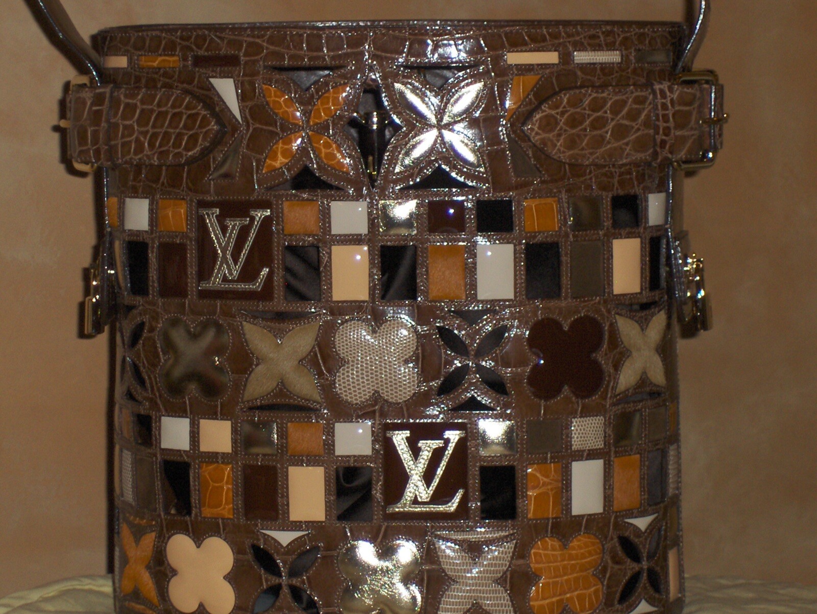 Louis Vuitton Maxi Bucket 2006 Spring Collection | eBay