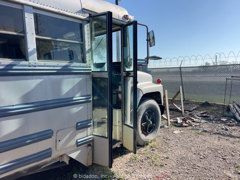 Thomas Built Buses 1723 66 Passenger Conventional Bus A/T Diesel ...