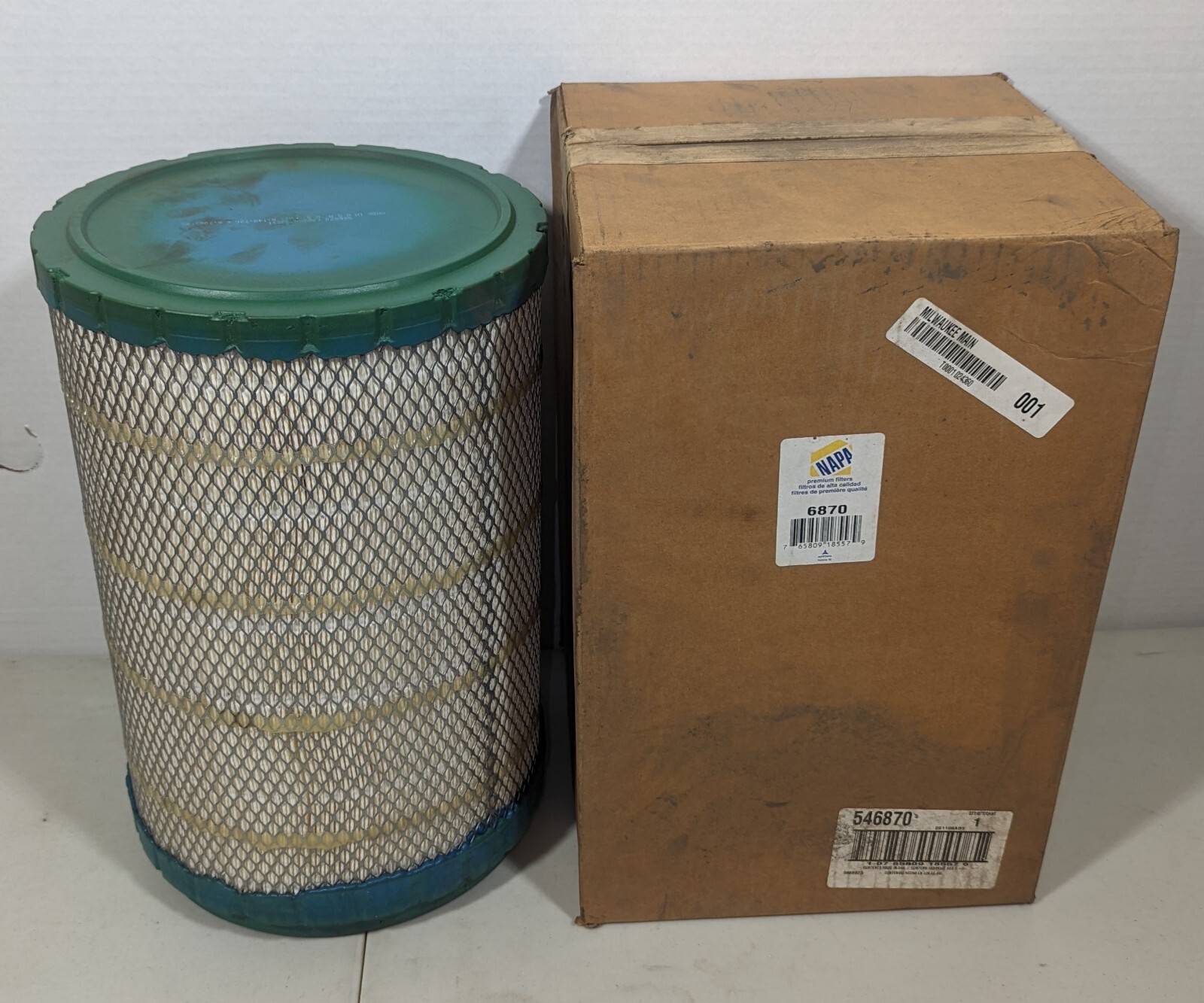 NAPA 6870 - Air filter cross reference