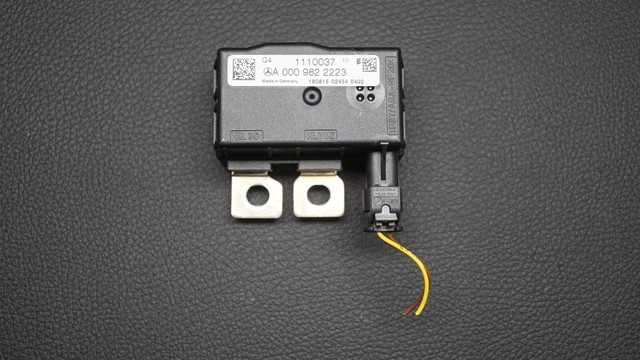 Mercedes-Benz C Class W204 Battery Voltage Module Relay Fuse ...