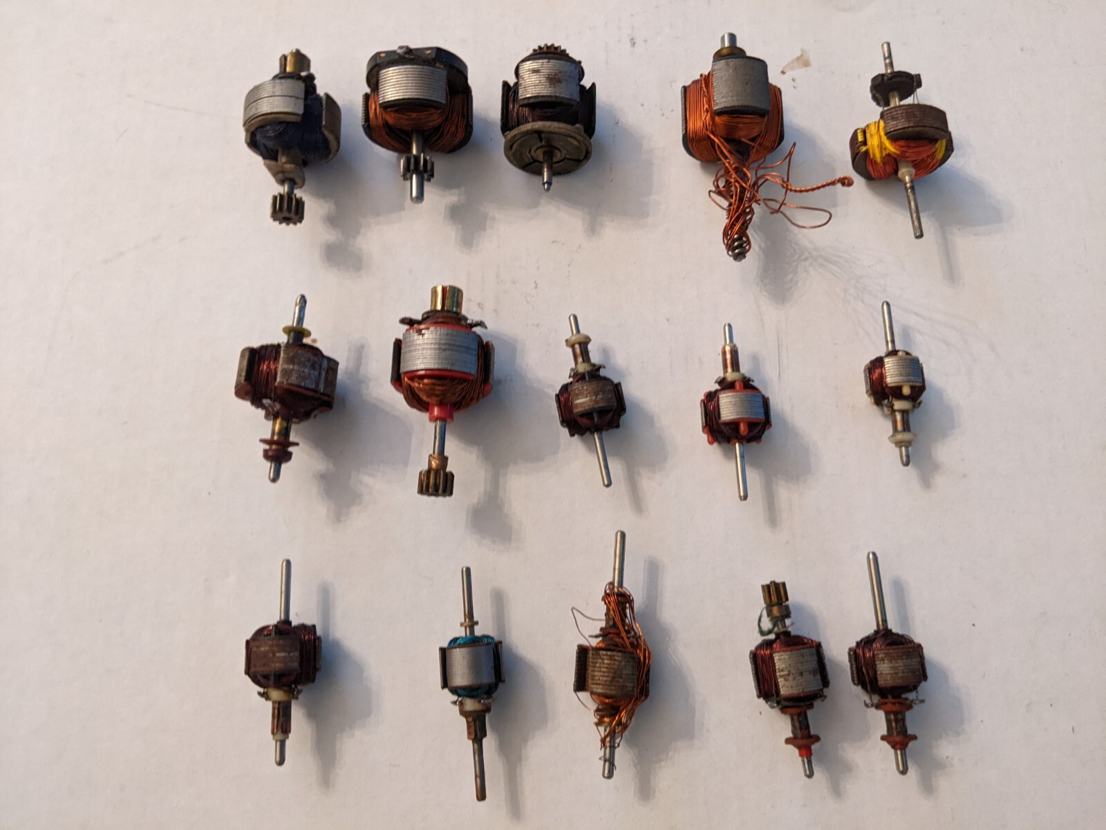 Lionel Train MOTOR ARMATURE ASSEMBLY Lot Of 15. Unknown Units. Untested ...