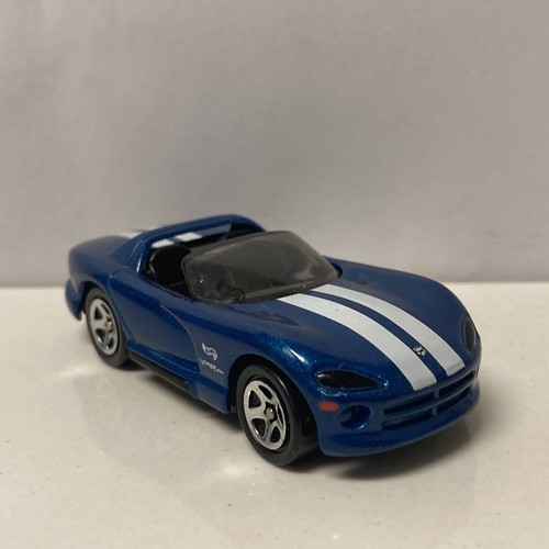 1992-1995 Dodge Viper SR1 RT/10 Collectible 1/64 Scale Diecast Diorama ...