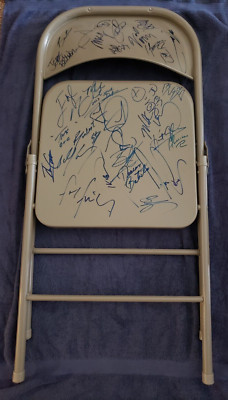 WWE SIGNED METAL CHAIR ULTRA RARE! JOHN CENA/EDGE/KURT ANGLE/BOOKER T ...