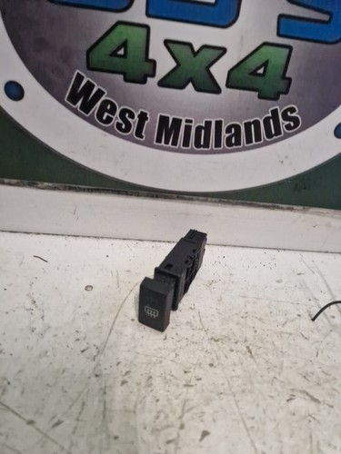 FREELANDER 1 REAR HEATED WINDOW SWITCH YUE500130 | eBay Australia