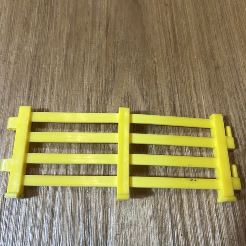 Breyer Stablemate Horse Accessory Yellow Plastic Fence Replacement ...