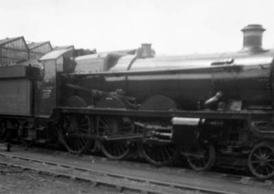 PHOTO GWR STAR CLASS LOCO NO 4022 BELGIAN MONARCH AT SWINDON C.1954 | eBay