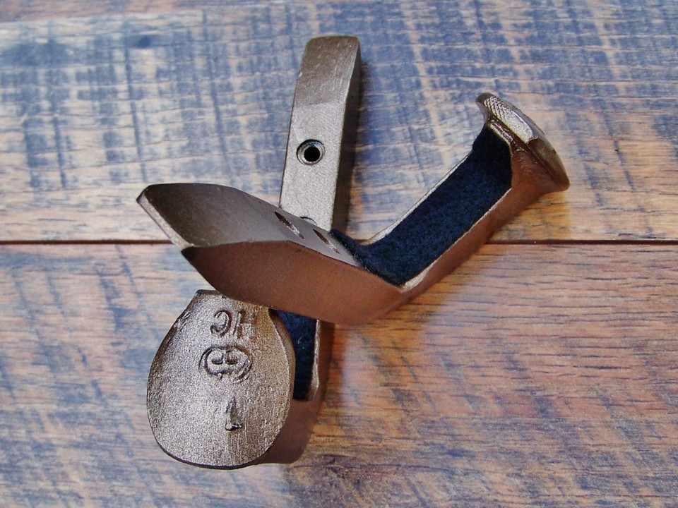 Gun rack hangers hooks wall mount shotgun rifle hunting western decor ...