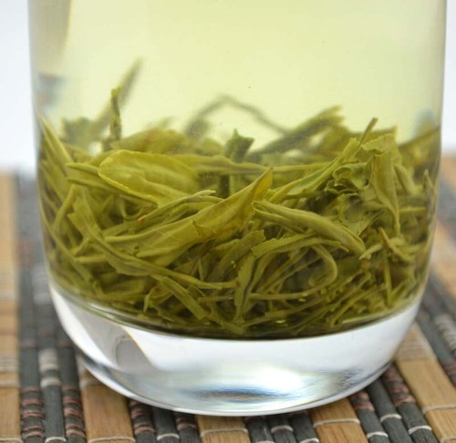 Premium early spring E mei Mao Feng Green Tea,MingQian E Mei Mao Feng ...
