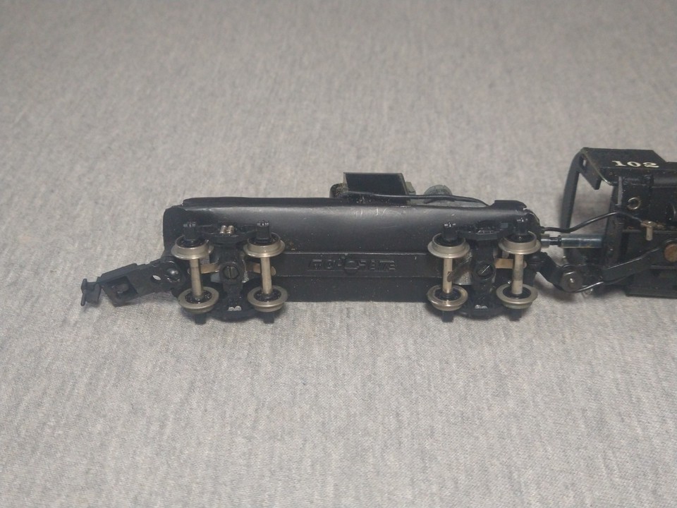 Rivarossi HO 102 Indiana Harbor Belt R.R. Steam Engine & Tender - Parts ...