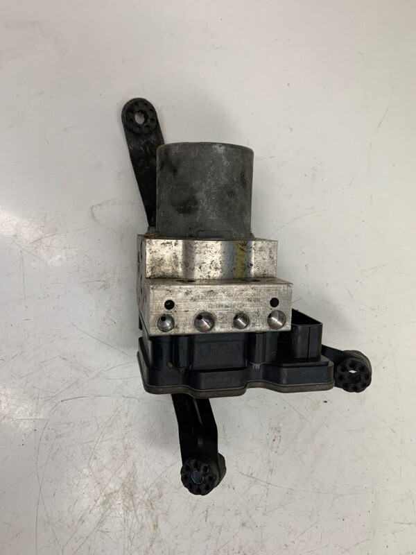 15 16 17 18 BMW X6 X6M F16 4.4L ABS Anti Lock Brake Pump Module 58K ...