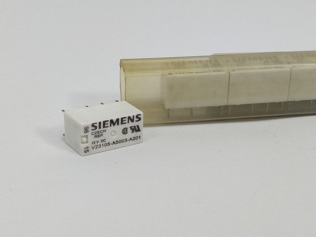 Lot of (18) Siemens V23105-A5003-A201 Axicom Relay Coil Priority for ...