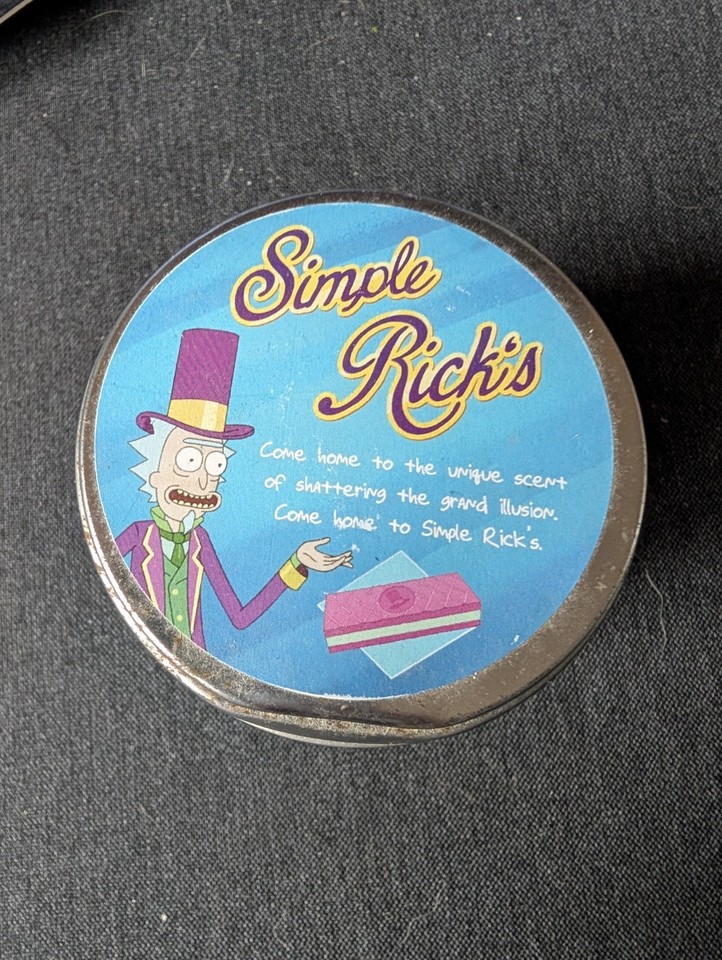 Rick and Morty - Simple Ricks Scented Candle - New Slight Dent ...