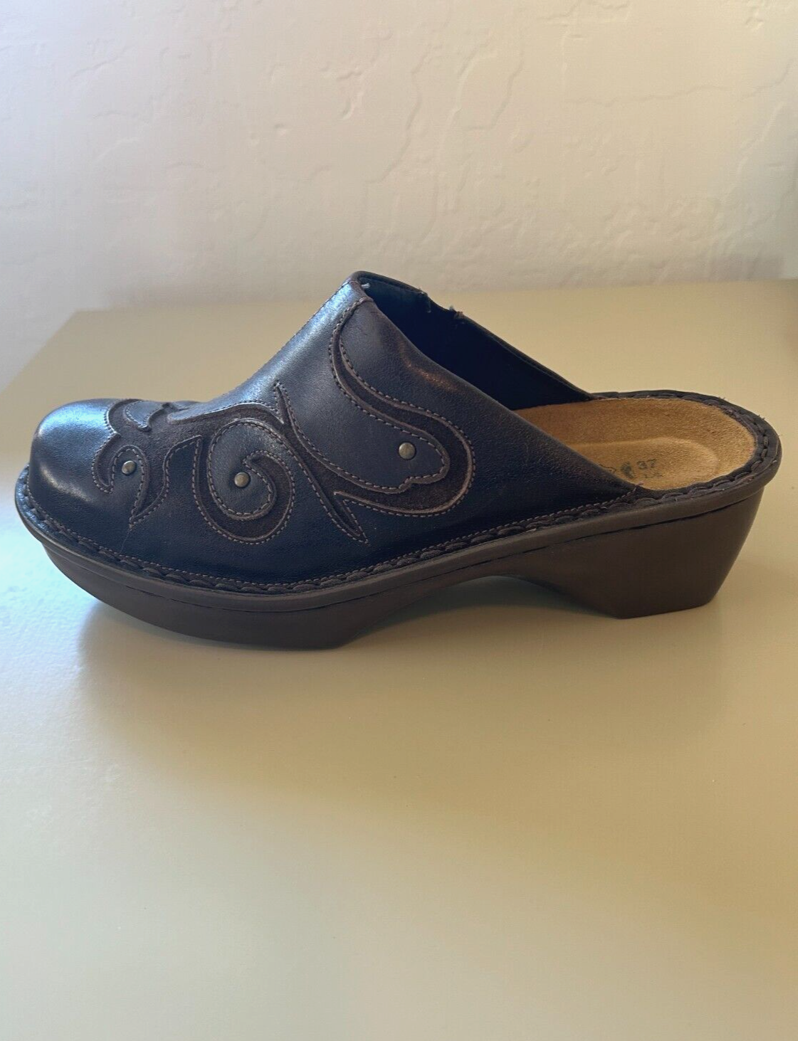 NAOT Women's Clogs Mules Slip On Shoes Size 37 or 6.5 US Brown Leather ...