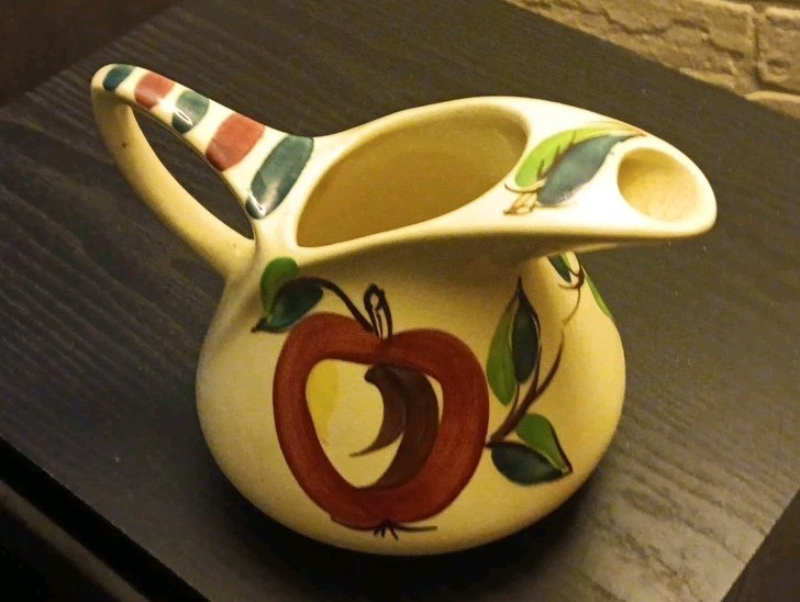 Pitcher Puritan Pottery Apple Pattern Large Milk Jug | eBay