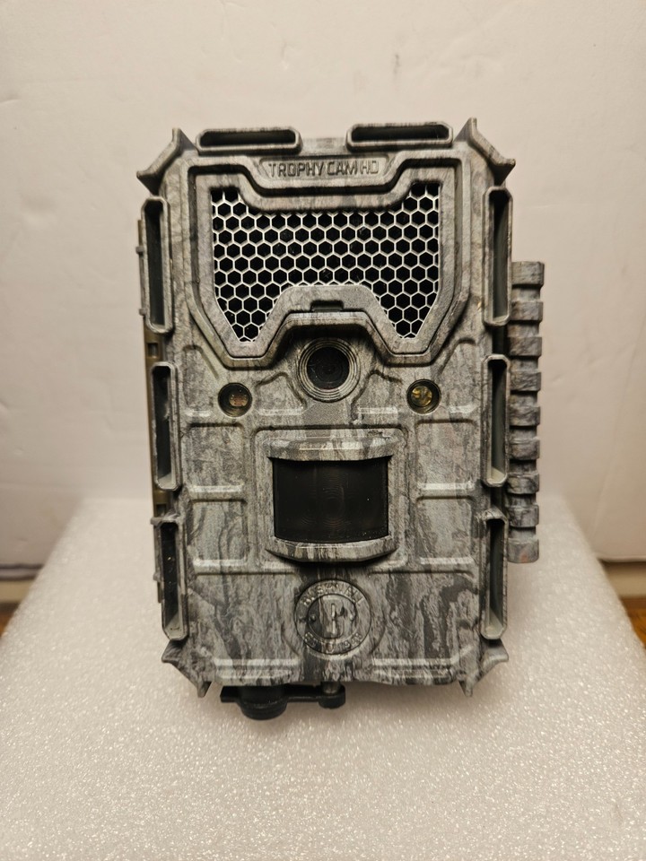 Bushnell Trophy Trail Camera HD Model 119875/ WORKS and CLEAN/ NO ...